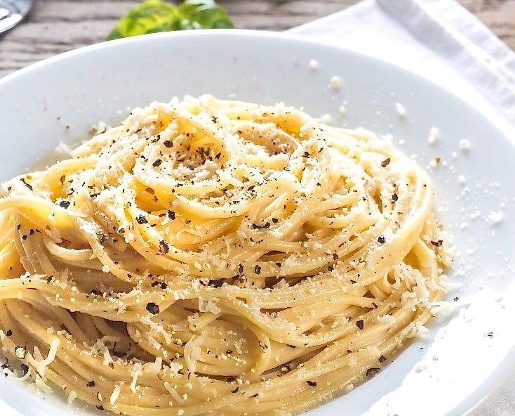 Cacio e Pepe, A Classic, Traditional Roman Pasta Dish | La Bella Vita ...